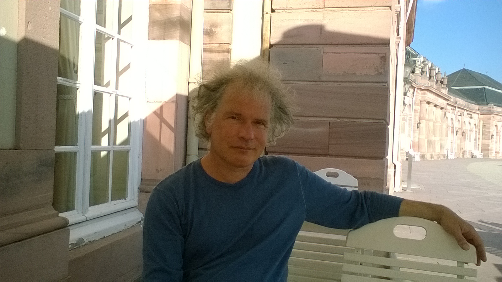 Michael Bach Bachtischa – Cellist . Composer . Visual Artist